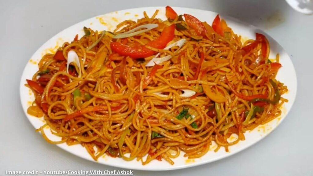 ચીલી ગાર્લીક નૂડલ્સ બનાવવાની રીત | Chilli Garlic Noodles banavani rit ...